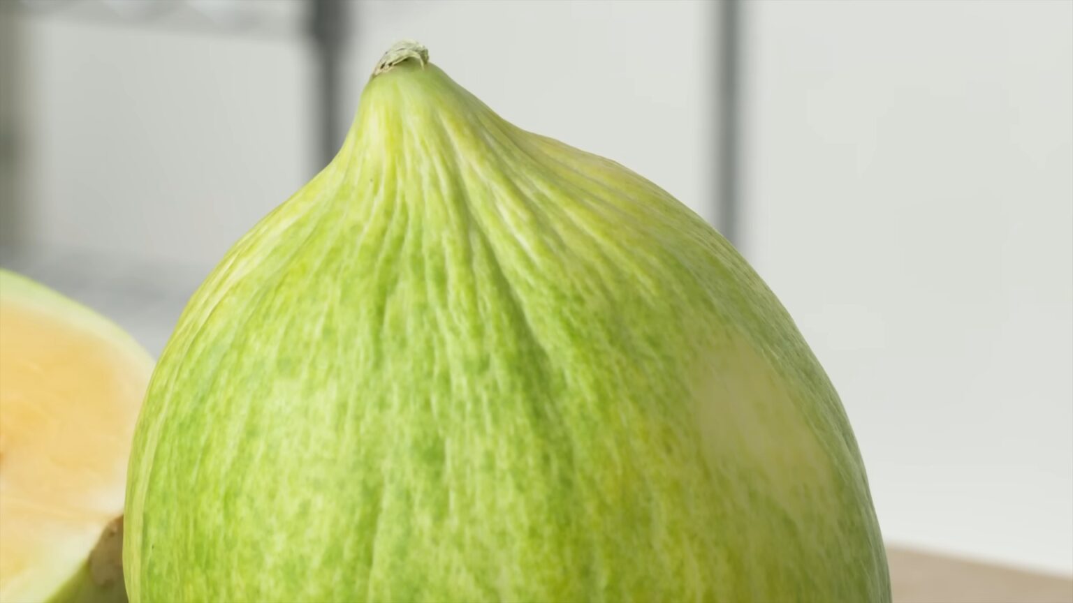 Crenshaw (cranshaw) Melon: A Symphony of Sweet and Spicy Flavors